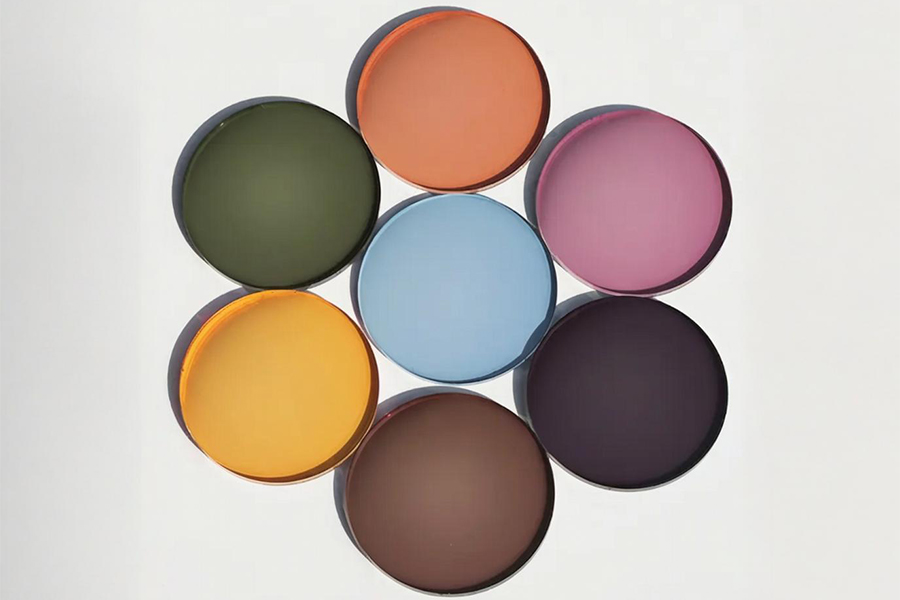 Colorful Photochromic Lenses